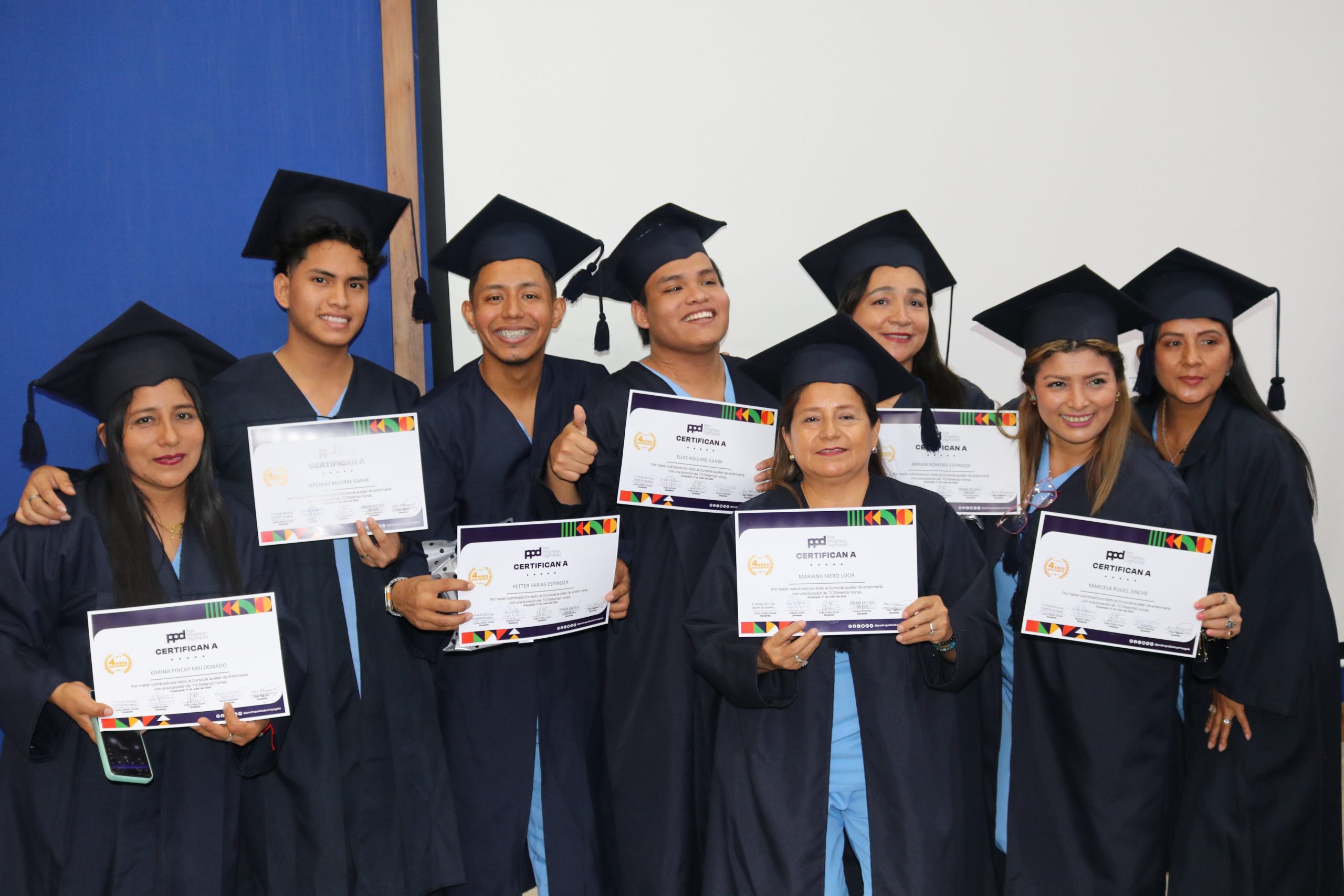 1.000 personas se graduaron de los cursos gratuitos que se imparten en la Fundación PPD Paz ...